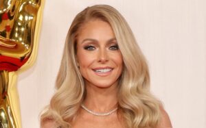 Kelly Ripa Net Worth in 2025: From Soap Star to Talk-Show Queen and ...